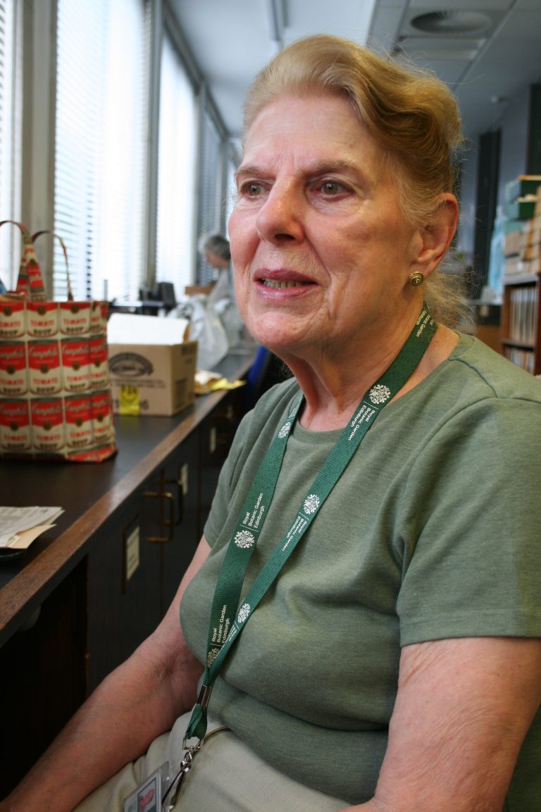 Gifted herbaria and volunteers – Botanics Stories